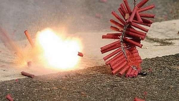 சென்னை: பட்டாசு வெடித்தில் தகராறு; சிறுவன் அடித்துக் கொலை..! | Dispute ...