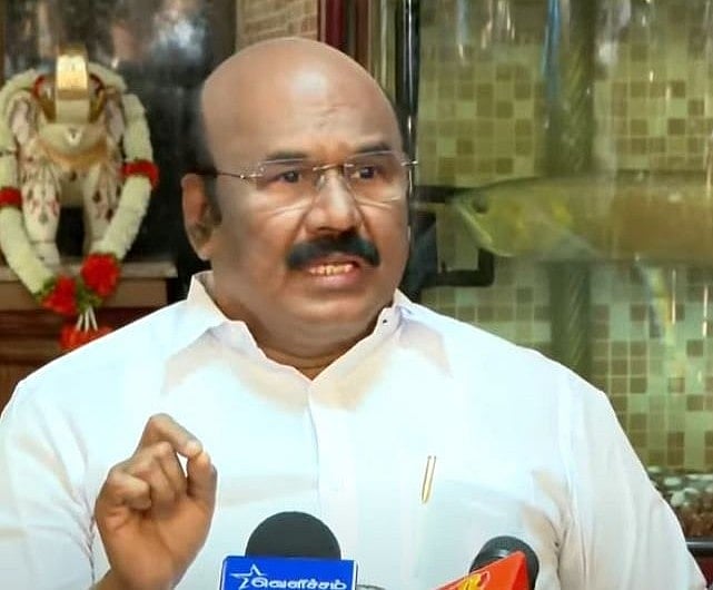 Air Show: `சுட்டெரிக்கும் வெயிலில் தவித்த மக்கள்; குடிநீர் வசதிகூட இல்லை...' - ஜெயக்குமார் ...