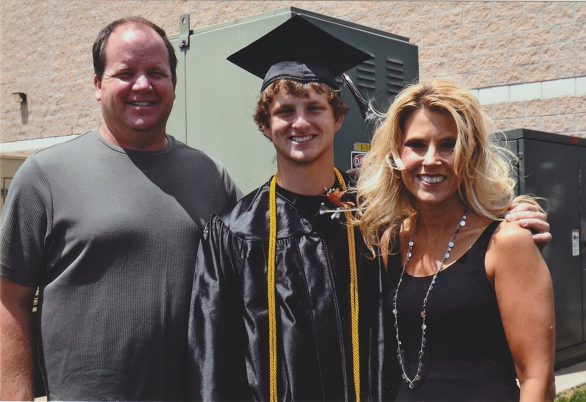 America: 50 மணி நேர முக மாற்று அறுவை சிகிச்சை வெற்றி; மருத்துவத் ...