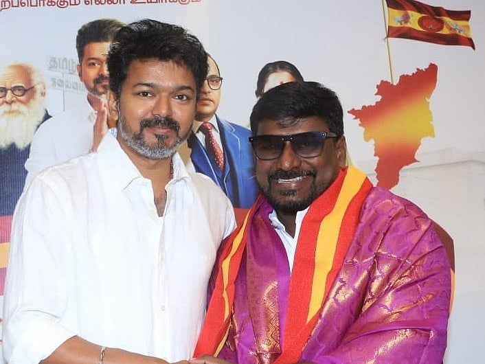 TVK : ``என் அப்பா இறந்தப்போ விஜய் சார் செஞ்ச அந்த செயல்" - நெகிழும் த.வெ.க கொ.ப.செ ராஜ் மோகன் ...