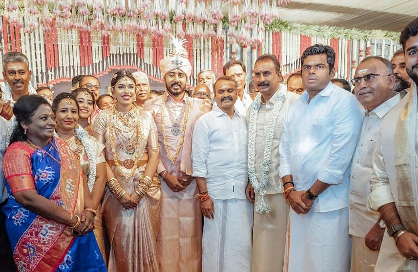 வேலுமணி இல்ல திருமணம்: எடப்பாடி ஆப்சன்ட்... தமிழிசை, எல்.முருகனுடன் ...