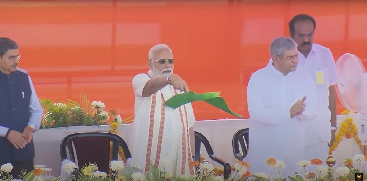 Modi TN Visit: திறந்துவைத்து, பச்சைக்கொடி அசைத்த பிரதமர் மோடி; பாம்பன் ...