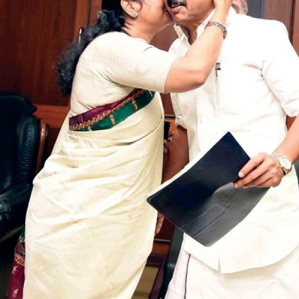 Junior Vikatan - 02 September 2018 - மினி மீல்ஸ் | Political Bit News - Junior Vikatan - Vikatan