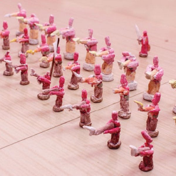 chutti Vikatan - 31 July 2017 - காகித பொம்மைகள்! | Ajay saying about ...