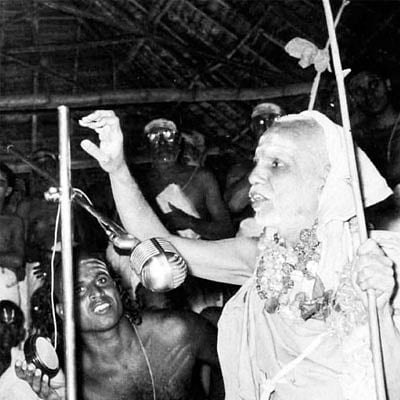 Sakthi Vikatan - 13 September 2016 - கயிலை... காலடி... காஞ்சி! - 11 ...