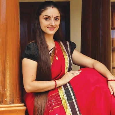 Timepass Vikatan - 12 November 2016 - அக்கட தேசத்து அழகிகள்! | Other ...