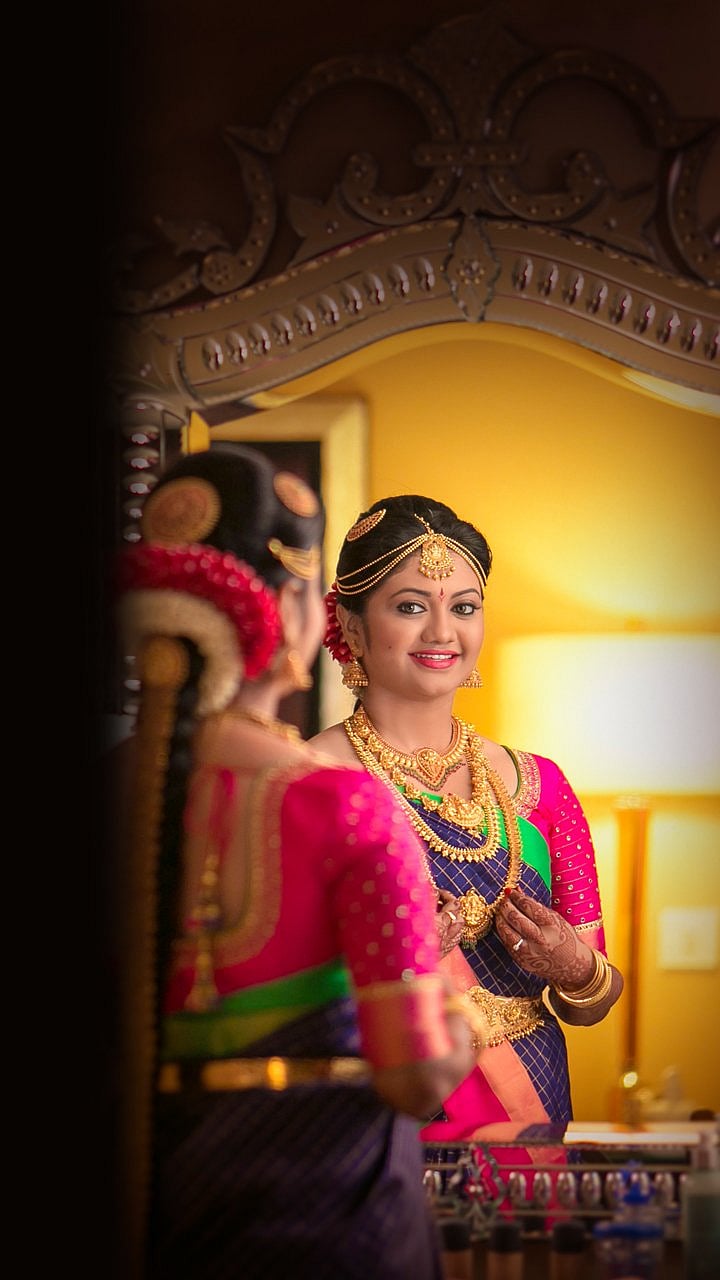 Aval manamagal - 01 October 2018 - கண்ணாடியை ரகசியமாக ரசிப்பாள் ...