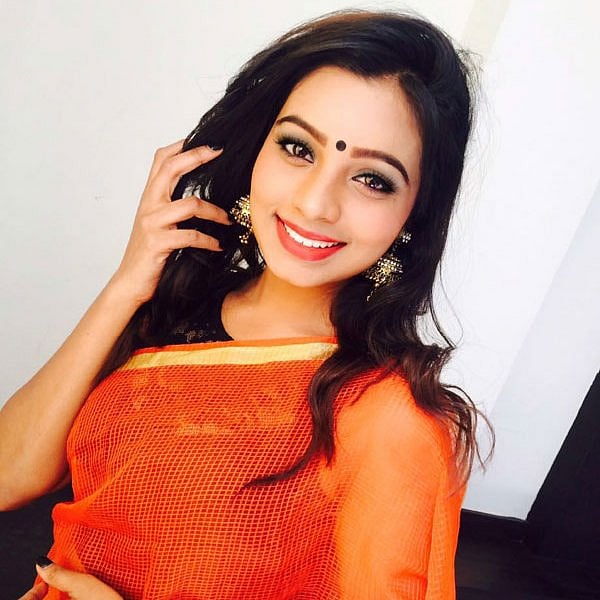 Diwali Malar - 31 October 2017 - “ஒன்லி ஹோம்லி!” | Actress Anisha ...