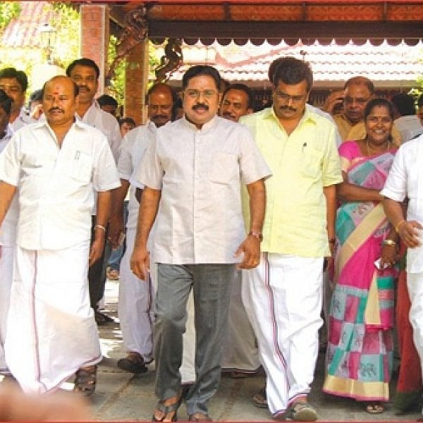 ``18 எம்.எல்.ஏ-க்கள் தகுதி நீக்க வழக்கு... மேல்முறையீட்டுக்குச் ...