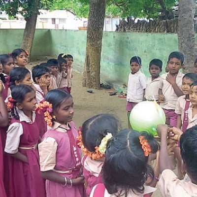 chutti Vikatan - 15 July 2016 - பலூனில் நியூட்டன் விதி! | FA Pages ...