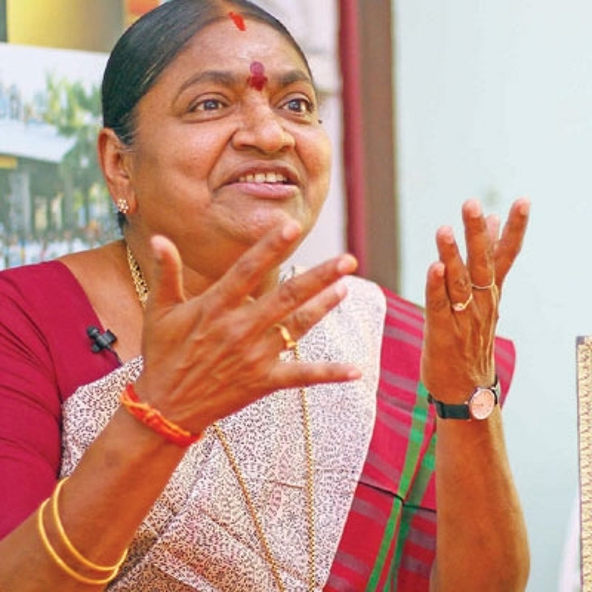 Junior Vikatan - 01 January 2017 - ஆட்சியும்... கட்சியும் சின்ன ...