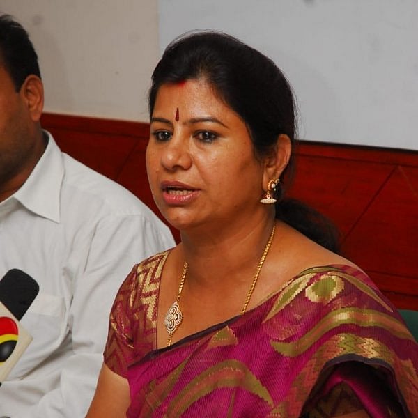 `பாதாள அறையுமில்லை; பணமுமில்லை; மொத்தமே ரூ.98,820தான் பறிமுதல் ...