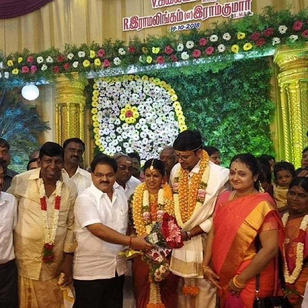 ’தொந்தரவு செய்யாதீங்க..!’ - எளிமையான முறையில் நடந்த வடிவேலு மகளின் ...