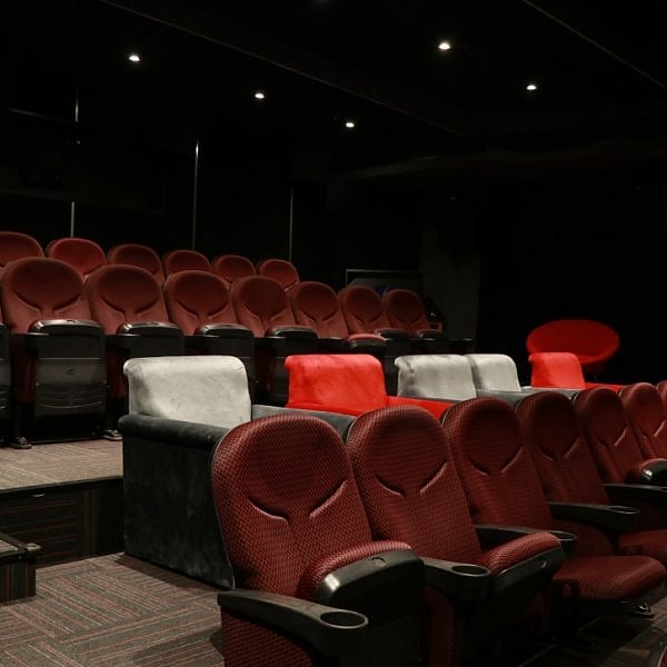 KDM முதல் பைரசி வாட்டர்மார்க் வரை... Qube நிறுவனம் என்னவெல்லாம் ...