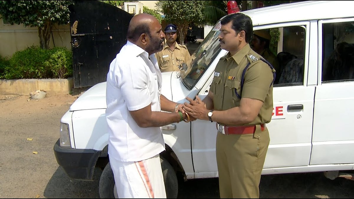 Priyamanaval Episode 318, 09/02/16 - Vikatan