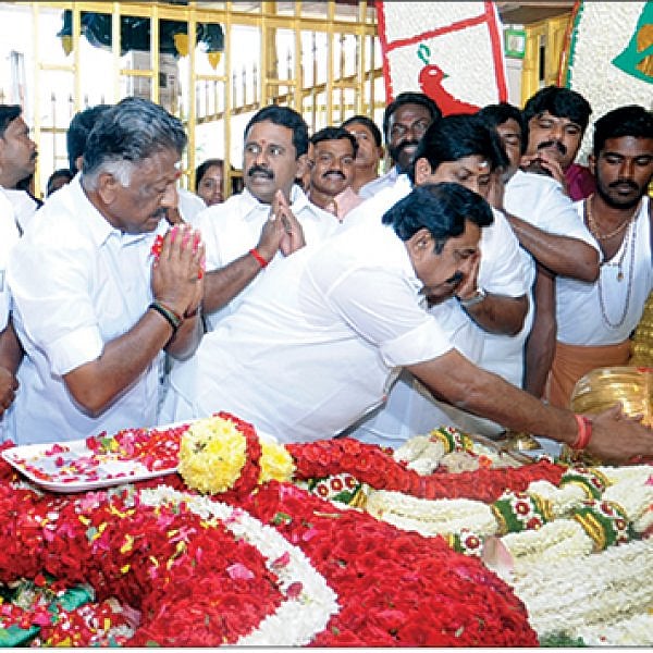 Junior Vikatan - 11 November 2018 - மினி மீல்ஸ் | Political Bit News - Junior Vikatan - Vikatan