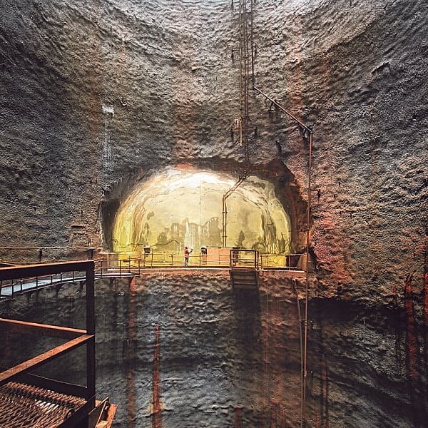 இந்தியா கச்சா எண்ணெய்யை பூமிக்கடியில் குகைகளில் சேமிப்பது உண்மையா ...