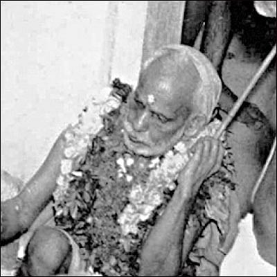 Sakthi Vikatan - 20 December 2016 - கயிலை... காலடி... காஞ்சி! - 17 ...