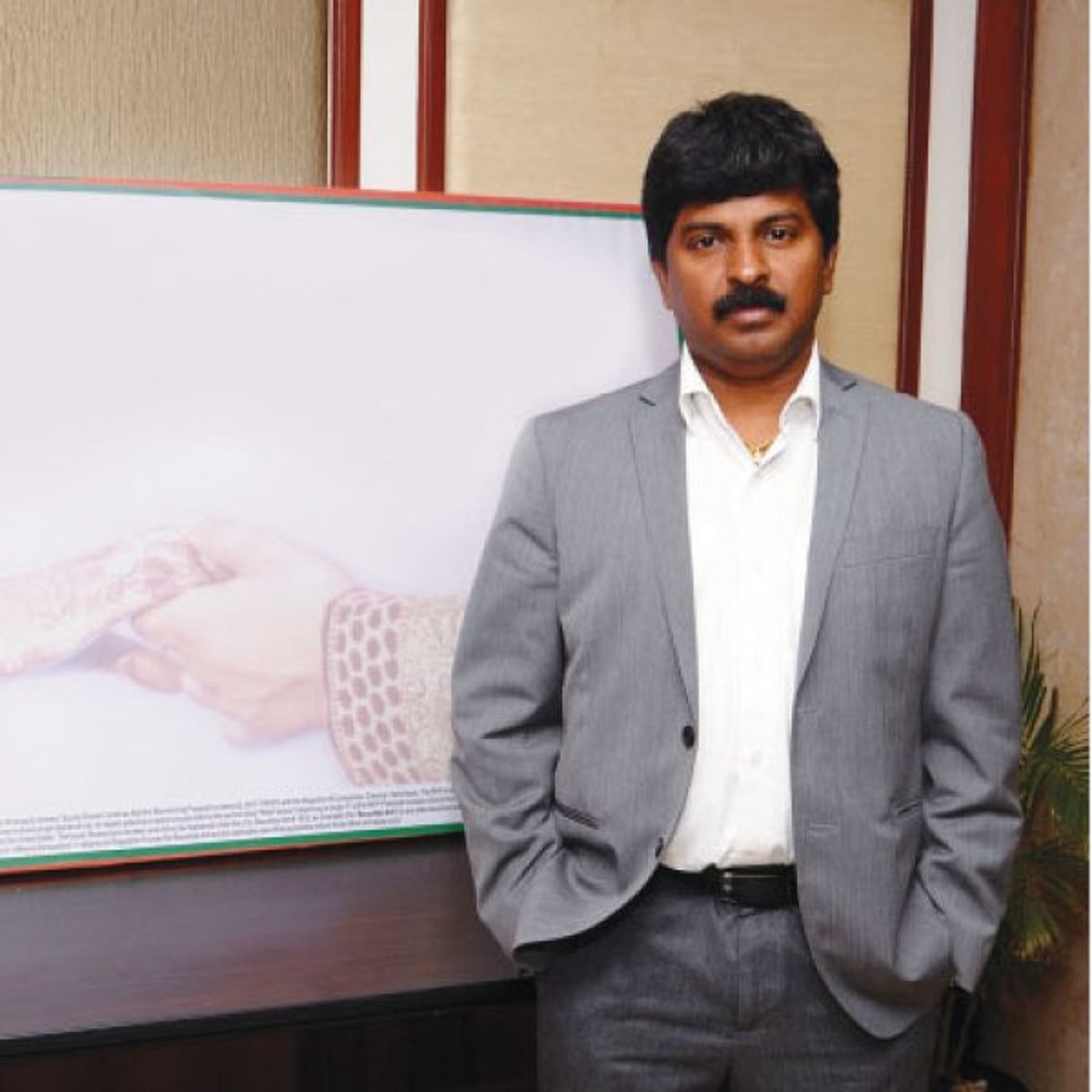 Nanayam Vikatan - 17 September 2017 - மேட்ரிமோனி டாட் காம்... வந்தாச்சு ...