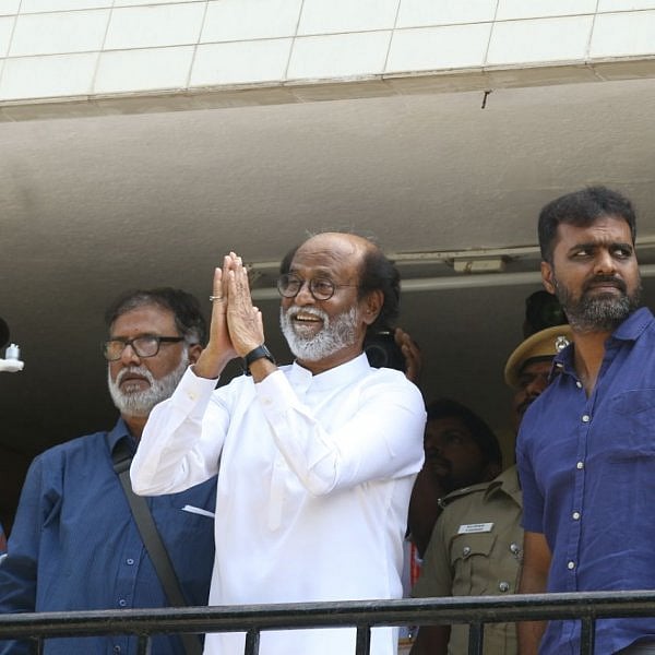 `சிஸ்டம் தமிழகத்தில் சரியில்லையா இந்தியாவில் சரியில்லையா?' - ரஜினி ...