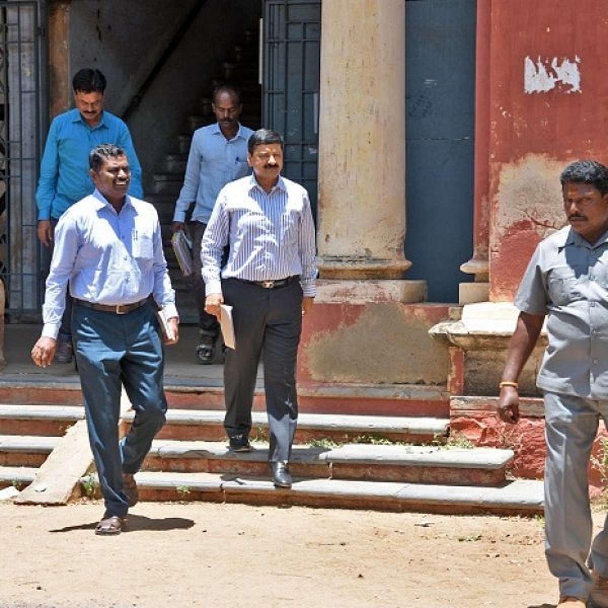 திருச்சி ஊழல் தடுப்பு நீதிமன்றத்தில் ஆஜராகி சாட்சியம் அளித்த துணைத் ...