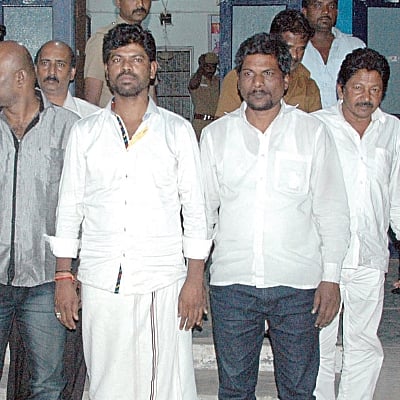 Junior Vikatan - 07 February 2016 - “எம்.எல்.ஏ. சீட் வேணுமா?” | ADMK ...