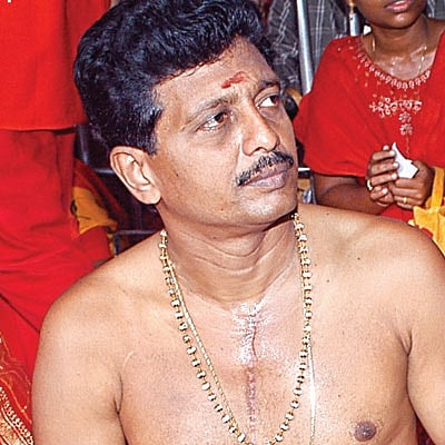 Junior Vikatan - 05 February 2017 - ‘பாஸ்’, அ.தி.மு.க-வின் ‘மாஸ்’ ஆன ...