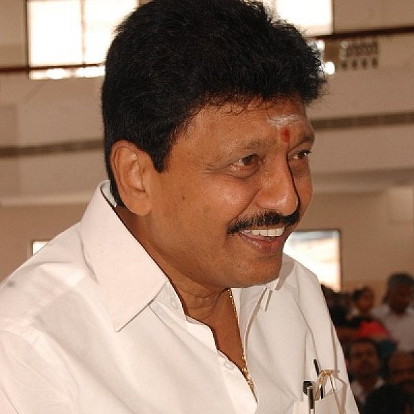 சசிகலாவிடம் மறைமுகமாகப் பேசிய ஆளுங்கட்சி எம்.பி, எம்.எல்.ஏ-க்கள் ...