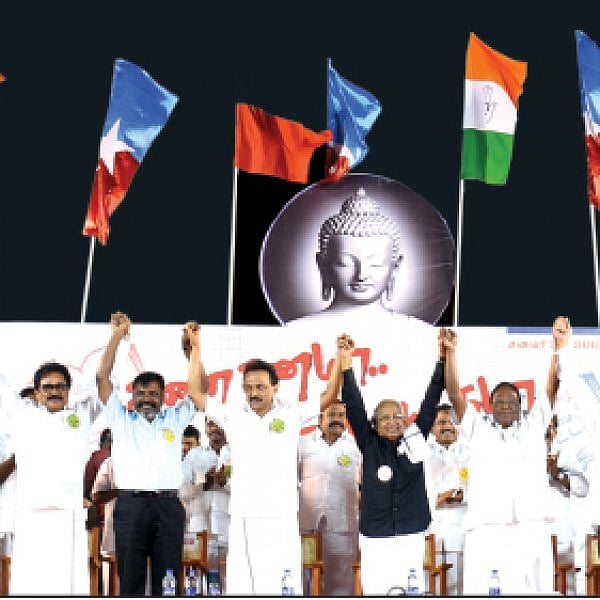 Junior Vikatan - 30 January 2019 - “தமிழக ஆவி ஆட்சியும் மத்திய காவி ...