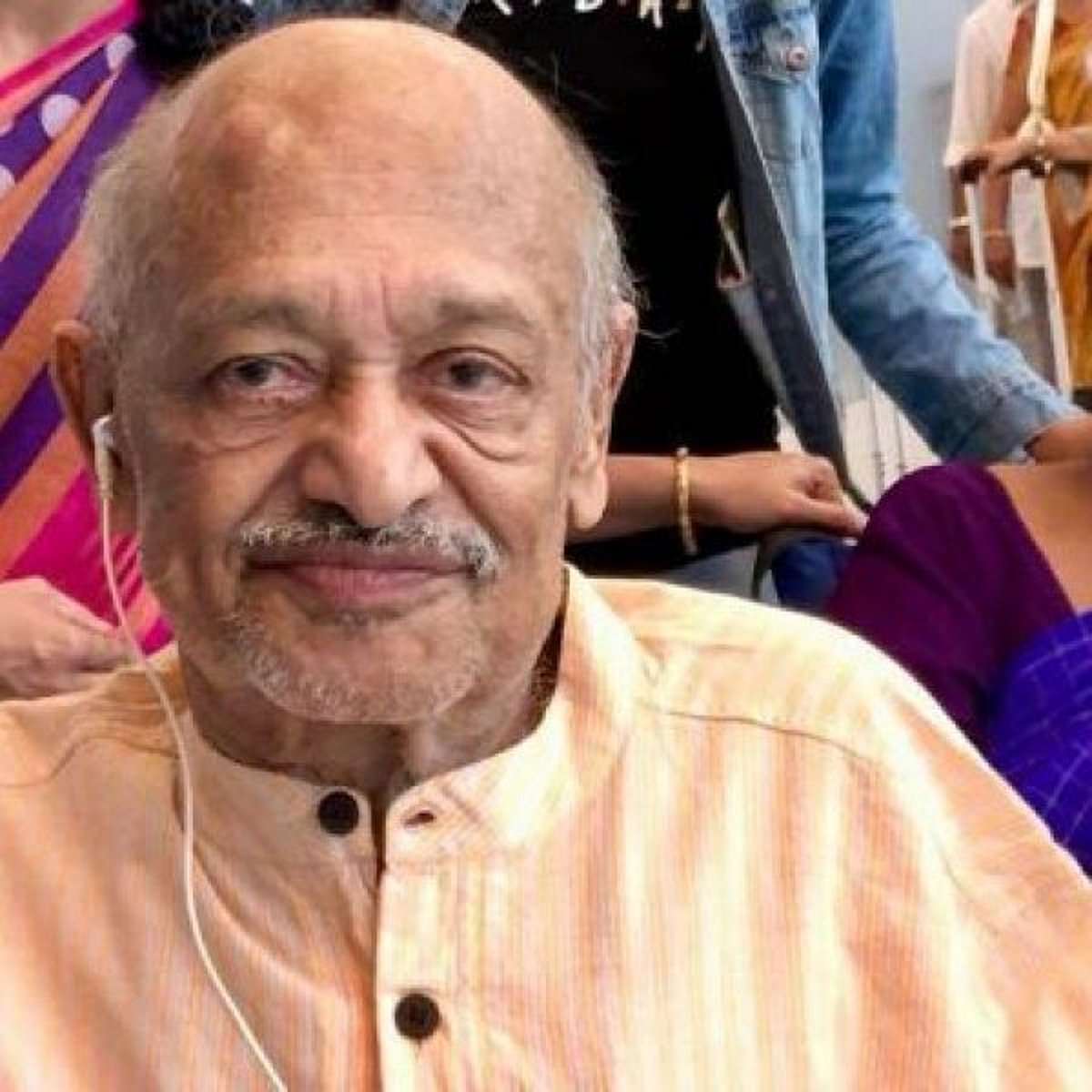 நடிகை தேவயானியின் தந்தை ஜெய்தேவ் காலமானார்! | actress devayani father ...