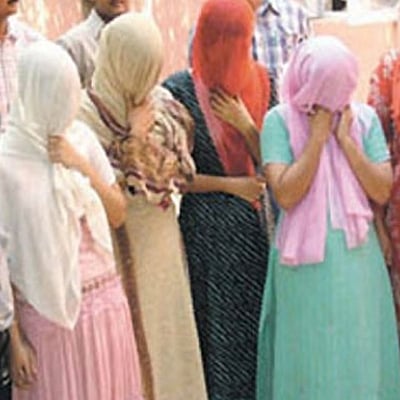 ரெய்டுக்குச் சென்ற பெண் இன்ஸ்பெக்டர்! பதறவைத்த பாலியல் கும்பல் | Police ...