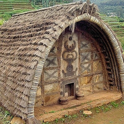 பெண்களை நிராகரித்த பழங்குடி திருவிழா! -ஊட்டியில்தான் இந்த விநோதம் ...