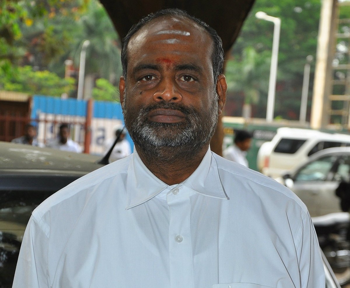 போலீசாரை வைத்து எம்.எல்.ஏக்களை விரட்ட நினைப்பதா? - நவநீதகிருஷ்ணன் ...