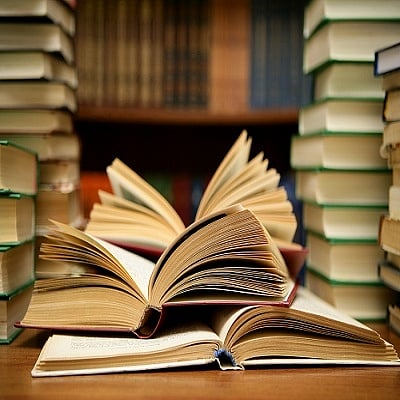 பெண்கள் படிக்க 5 புத்தகங்கள்! | Books suggestion for women - Vikatan