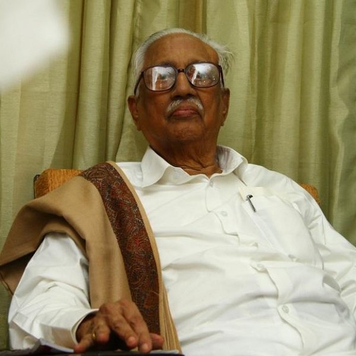 தி.மு.க பொதுச்செயலாளர் க.அன்பழகன் அப்போலோவில் அனுமதி - ஸ்டாலின் நலம் ...