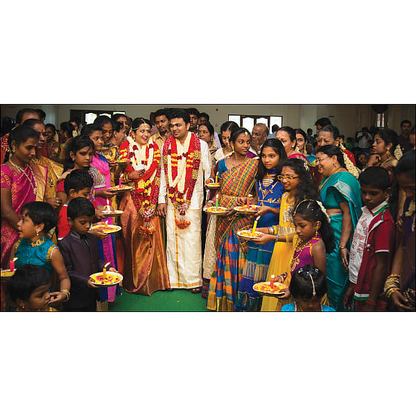 Aval manamagal - 01 April 2017 - மெளனம், சிரிப்பு, மருதாணி... - சில ...