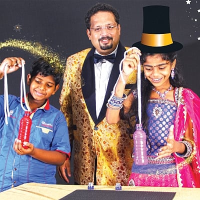 chutti Vikatan - 15 July 2016 - மாயமில்லே... மந்திரமில்லே... | Magic ...