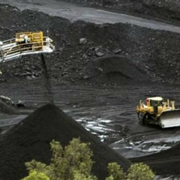 நெய்வேலி நிலக்கரி சுரங்கத்தில் இரண்டாவது நாளாக பற்றி எரியும் தீ ...