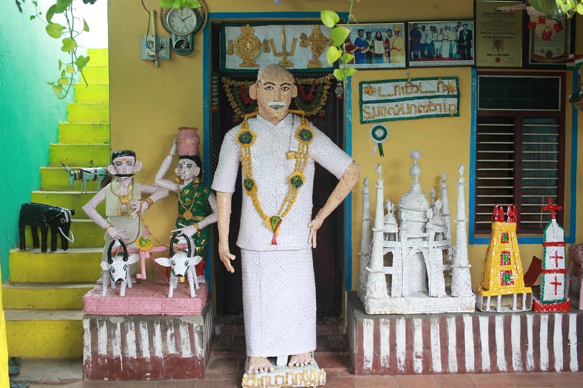 பனை ஓலையில் காமராஜர் சிலை! - அசத்திய தூத்துக்குடி தொழிலாளி - kamarajar ...