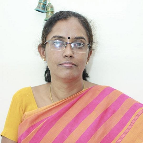 ``என் நம்பரை பிளாக் செய்து வைத்திருக்கிறார்!" - ஆட்சியர் அன்பழகன் மீது ...