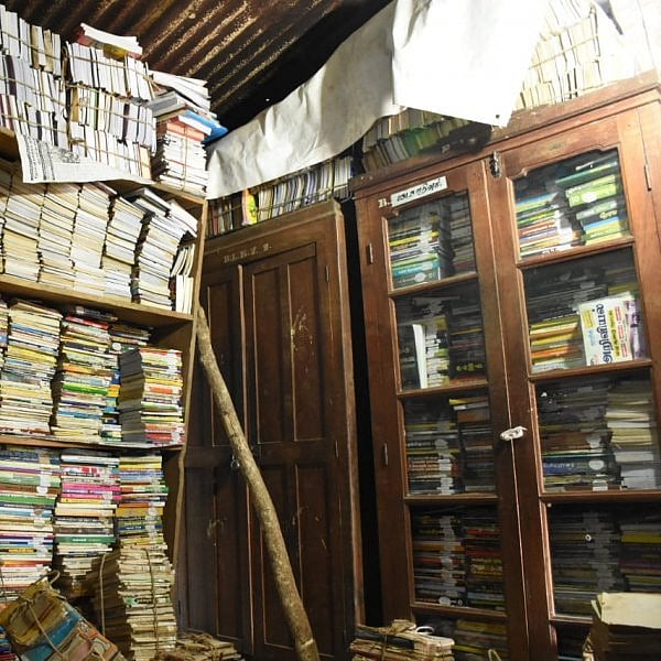 `30,000 புத்தகங்கள் உள்ளன... ஆனால் படிக்க இடம்தான் இல்லை’ - பரிதாப ...