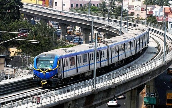 Saidapet Metro: பயன்பாட்டுக்கு வராத கூடுதல் கவுன்ட்டர்; பயணிகள் ...