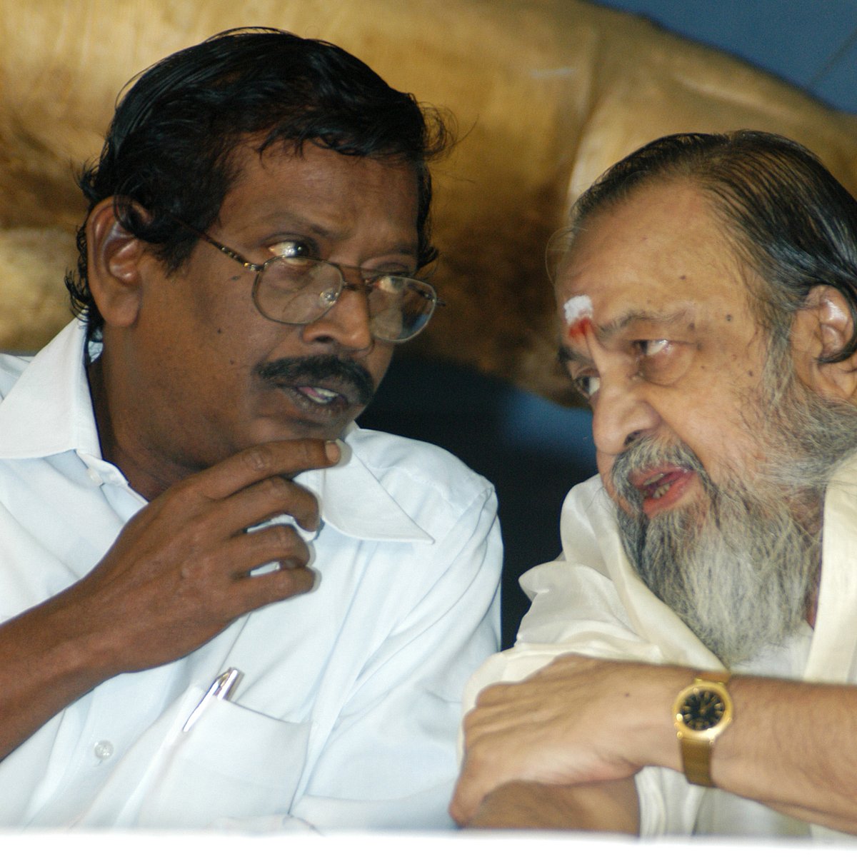 "கண்ணீர்ப் பூக்கள் கிடைத்தது எப்படி?" - மு.மேத்தா பிறந்த தின சிறப்புப் ...