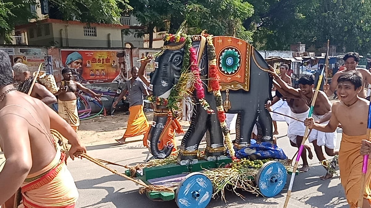 `எறிபத்த நாயனாரின் பூக்குடலைத் திருவிழா!' - கரூரில் கோலாகலம் | eripatha ...