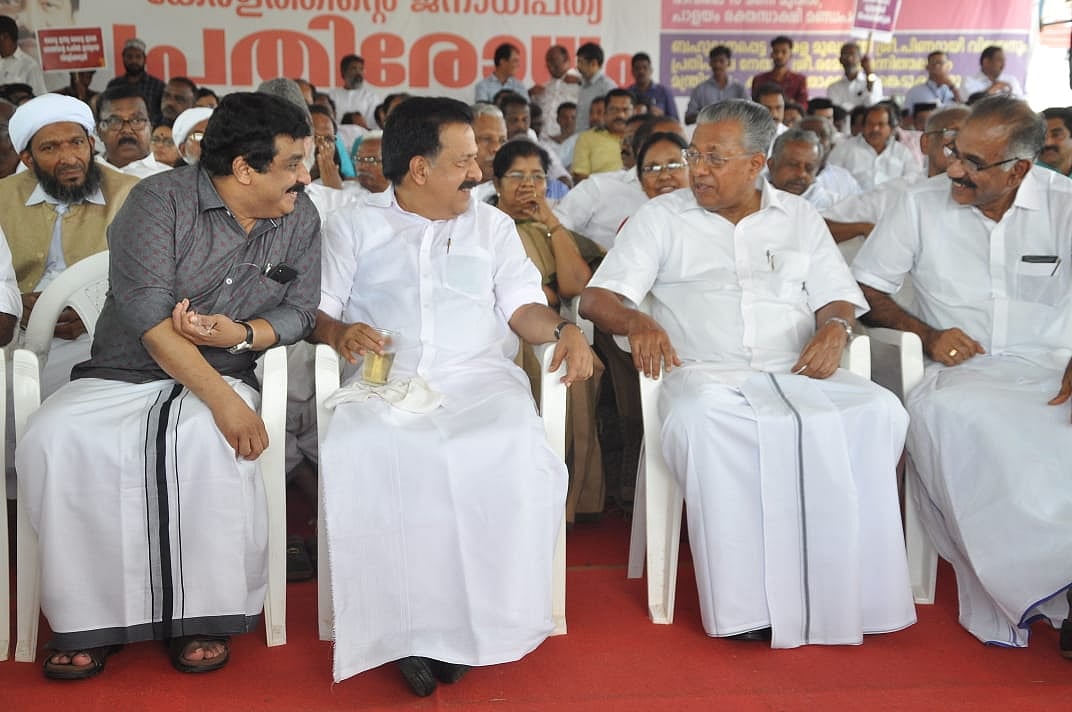 `இது இன்னொரு சுதந்திரப் போராட்டம்!' - கைகோத்த கேரள கம்யூனிஸ்ட் ...