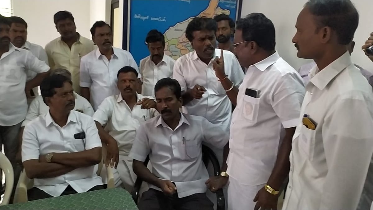`ஊராட்சி ஒன்றிய அலுவலகத்தில் நடத்தப்பட்ட யாகம்!'- கும்பகோணத்தில் தி.மு ...