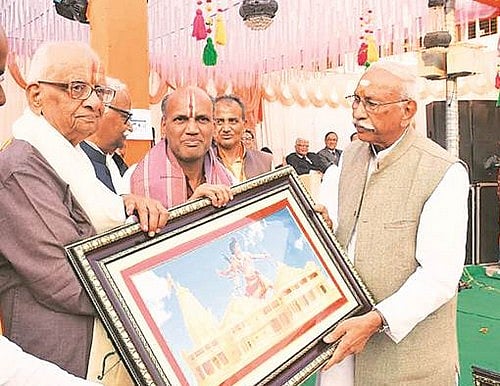 ராமஜென்மபூமி அறக்கட்டளையின் தலைவர்... கமல்ஹாசனின் உறவினர் ...யார் இந்த ...