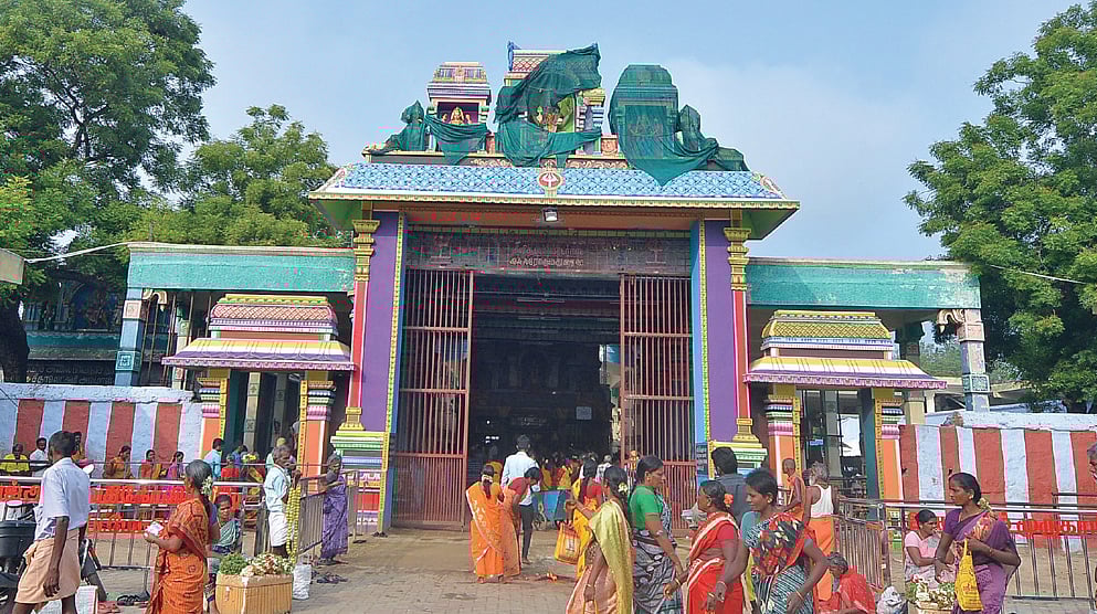 Sakthi Vikatan - 07 April 2020 - நாரதர் உலா: அம்மன் கோயிலில் ...