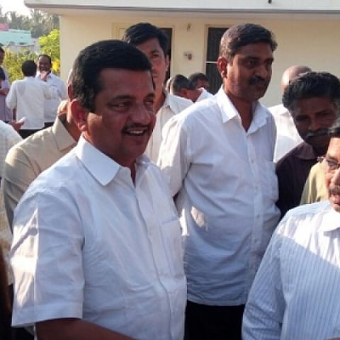 `மகன் மீது தவறு இருந்தால் ராஜினாமா செய்ய தயார்' - போலீஸ் செயலால் ...