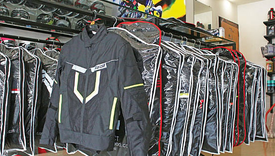 Riding Jackets... சில அடிப்படை புரிதல்கள் - பைக் பிரியர்கள் கவனத்துக்கு ...